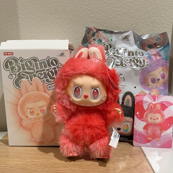 POP MART | Accessories | Big Into Energy Labubu Love | Poshmark